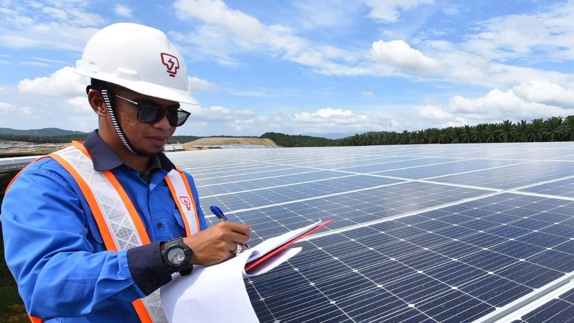 Permintaan elektrik susut, tenaga boleh diperbaharui peroleh momentum