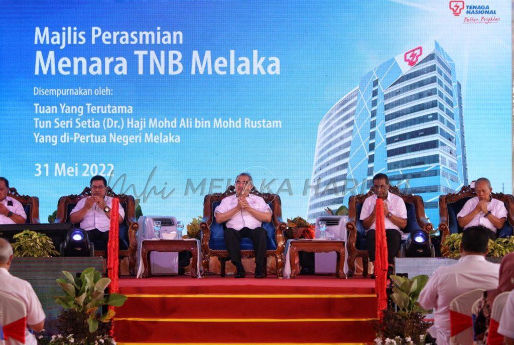 TYT rasmi Menara TNB Melaka