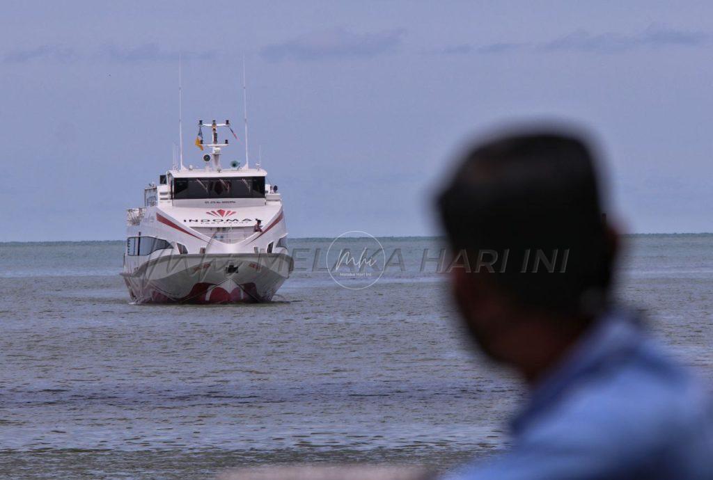 Feri pertama dari Dumai tiba di Melaka selepas dua tahun