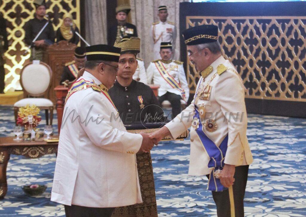 Ab Rauf dahului penerima Darjah Kebesaran Melaka