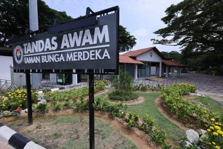 MBMB naik taraf tandas dan bina surau Taman Bunga Merdeka